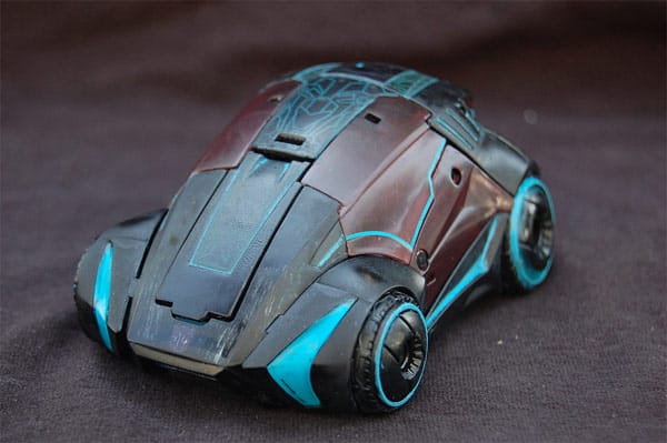 Transformers: BumbleBee goes Tron