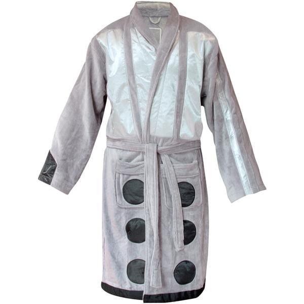 Doctor Who cosplay: bathrobe style