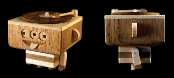 Derpy wooden robots by LouLou & Tummie