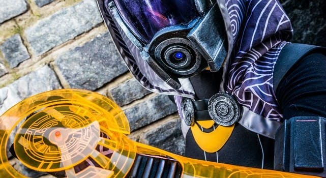 Mass Effect cosplay: Stunning Tali