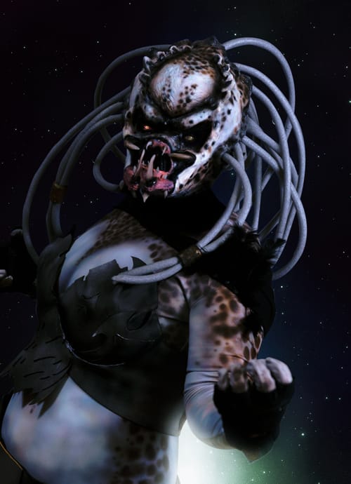 Scary female Predator cosplay