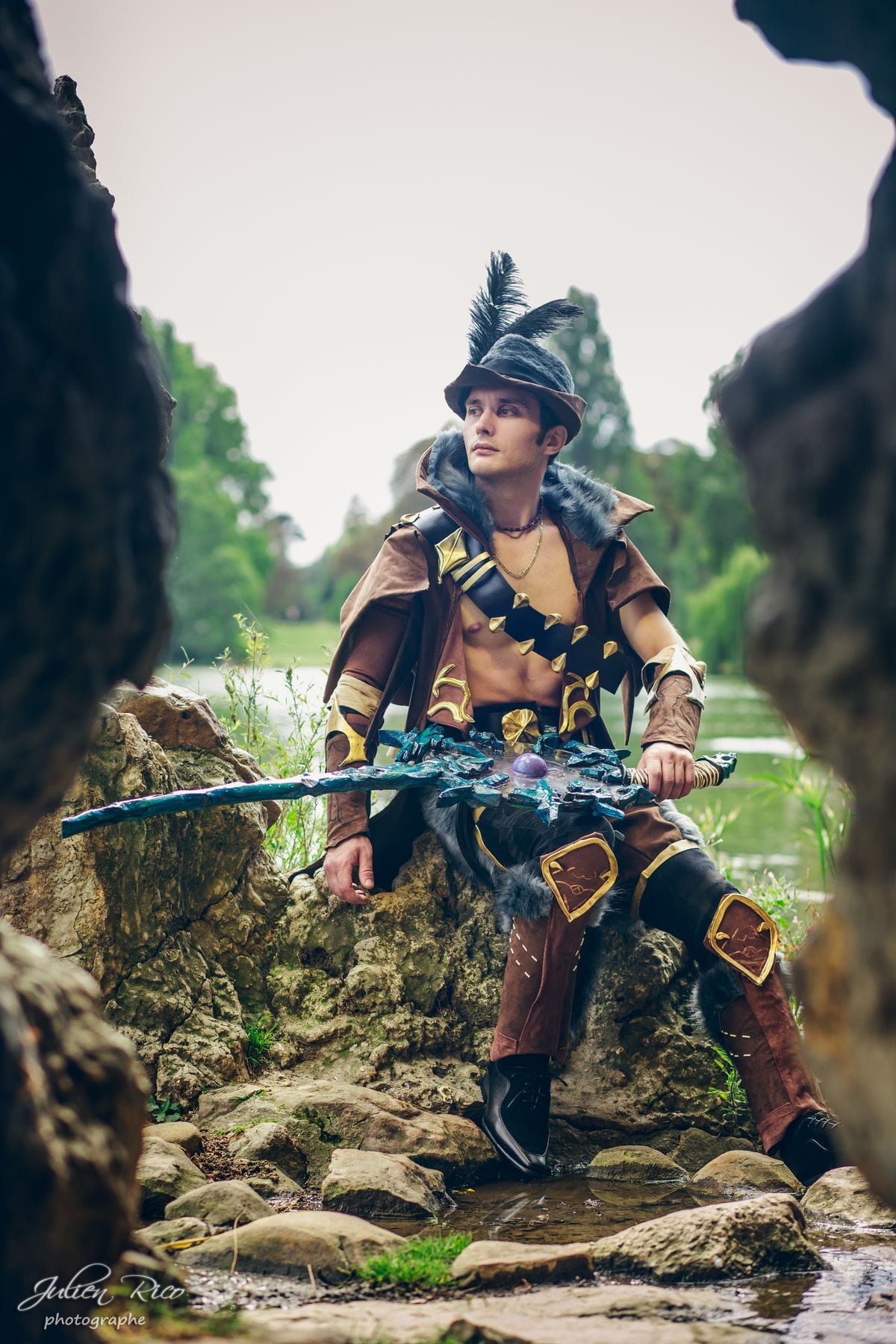 Laura "Lightning" Jansen wins Dragon Cosplay Summit 2013