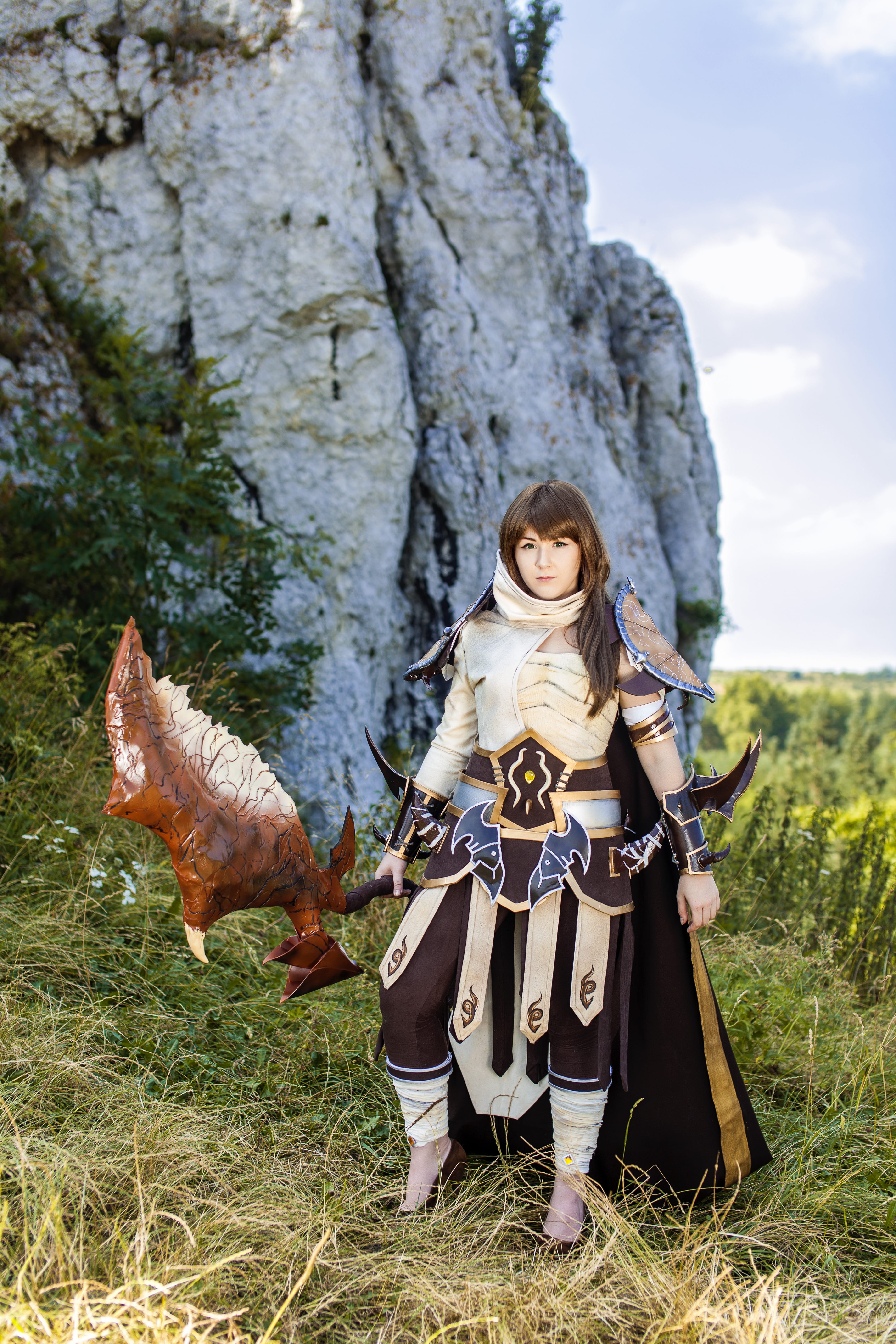 Laura "Lightning" Jansen wins Dragon Cosplay Summit 2013
