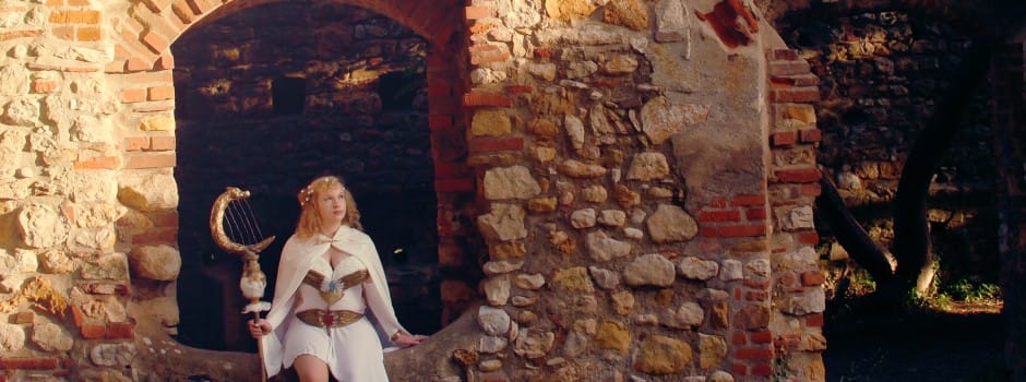 Laura "Lightning" Jansen wins Dragon Cosplay Summit 2013