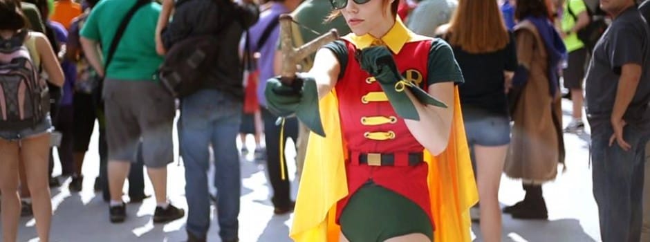 The epic video: Distractotron does DC Cosplay