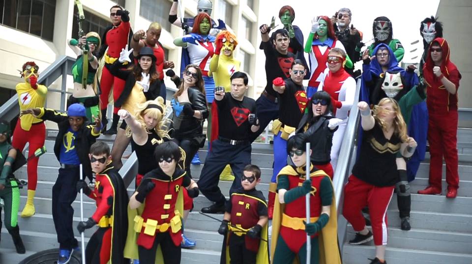 The epic video: Distractotron does DC Cosplay