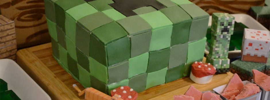 3 impressive Minecraft cakes