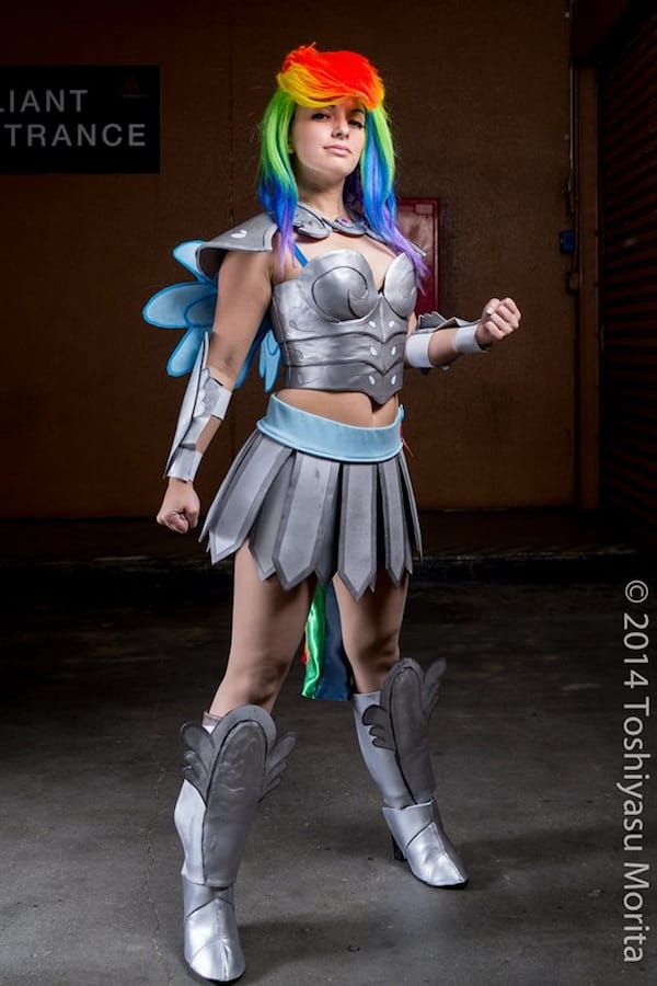 Rainbow Dash jousting cosplay