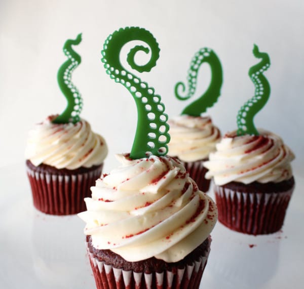 Turn your cupcakes into horror movie hosts