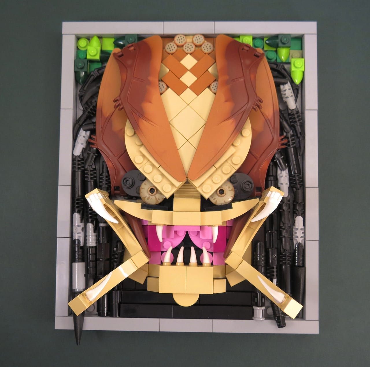 Classic sci-fi aliens as LEGO head mounts