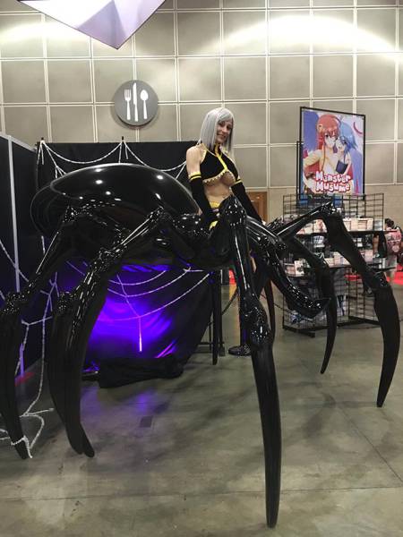 You won't believe this Rachnera Arachnera cosplay until you see it