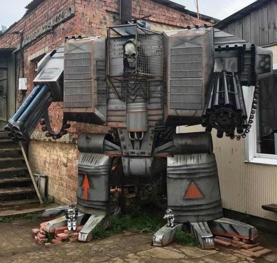 Warhammer 40K Dreadnaught cosplay