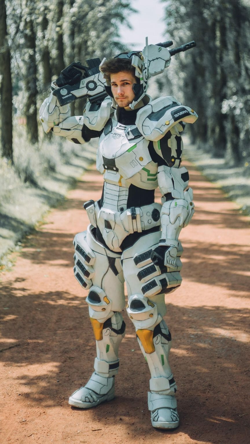 Vanquish turns 12: Raytrus cosplaying Sam Gideon