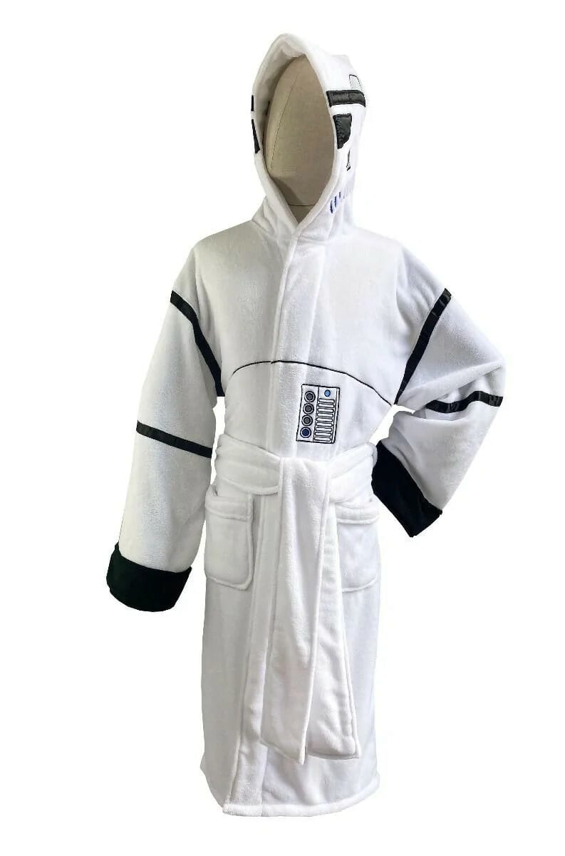 Hooded Stormtrooper bathrobe: Do you miss lazy weekend mornings?