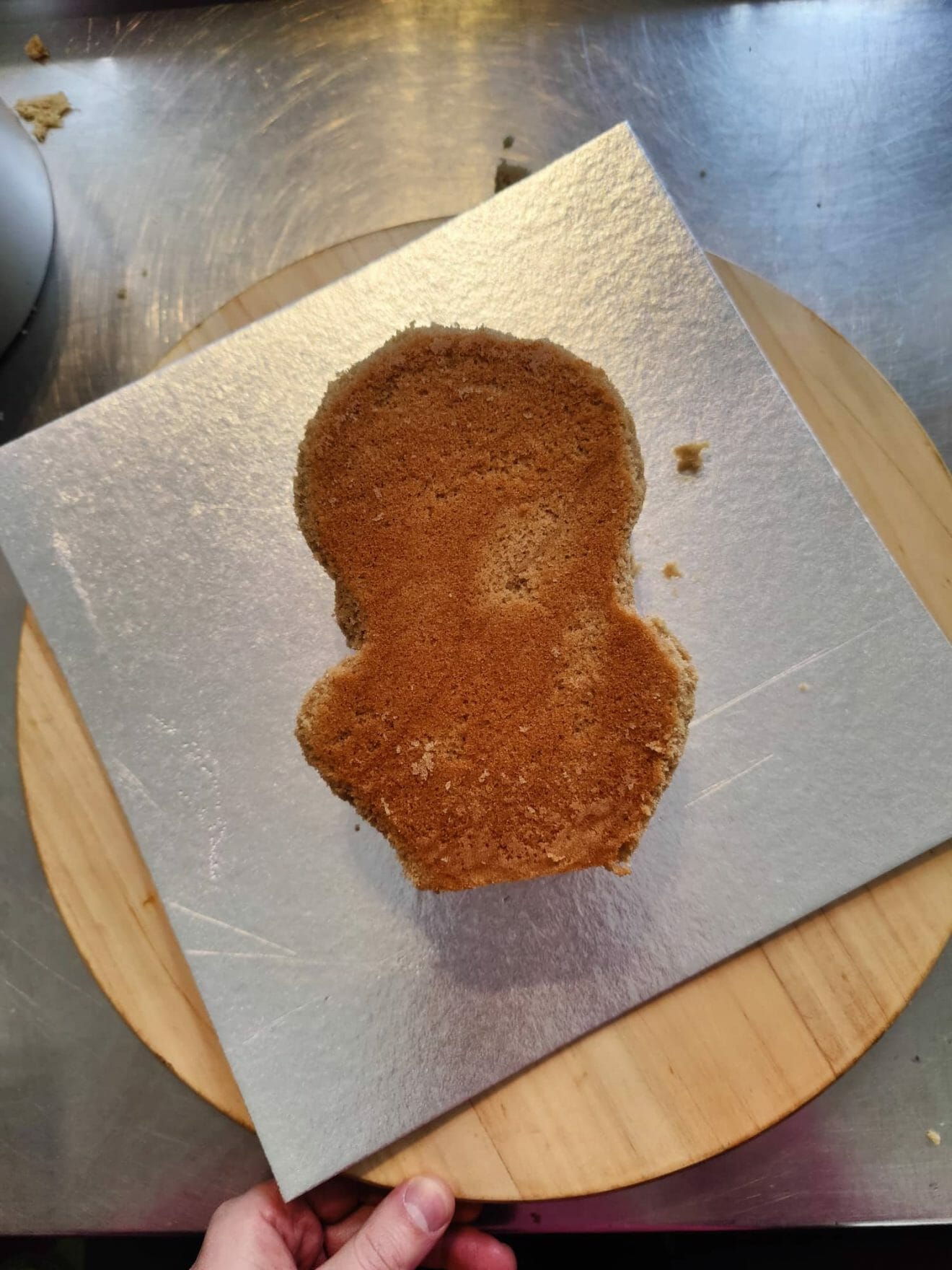 A mind flayer vomiting a rainbow cake generator