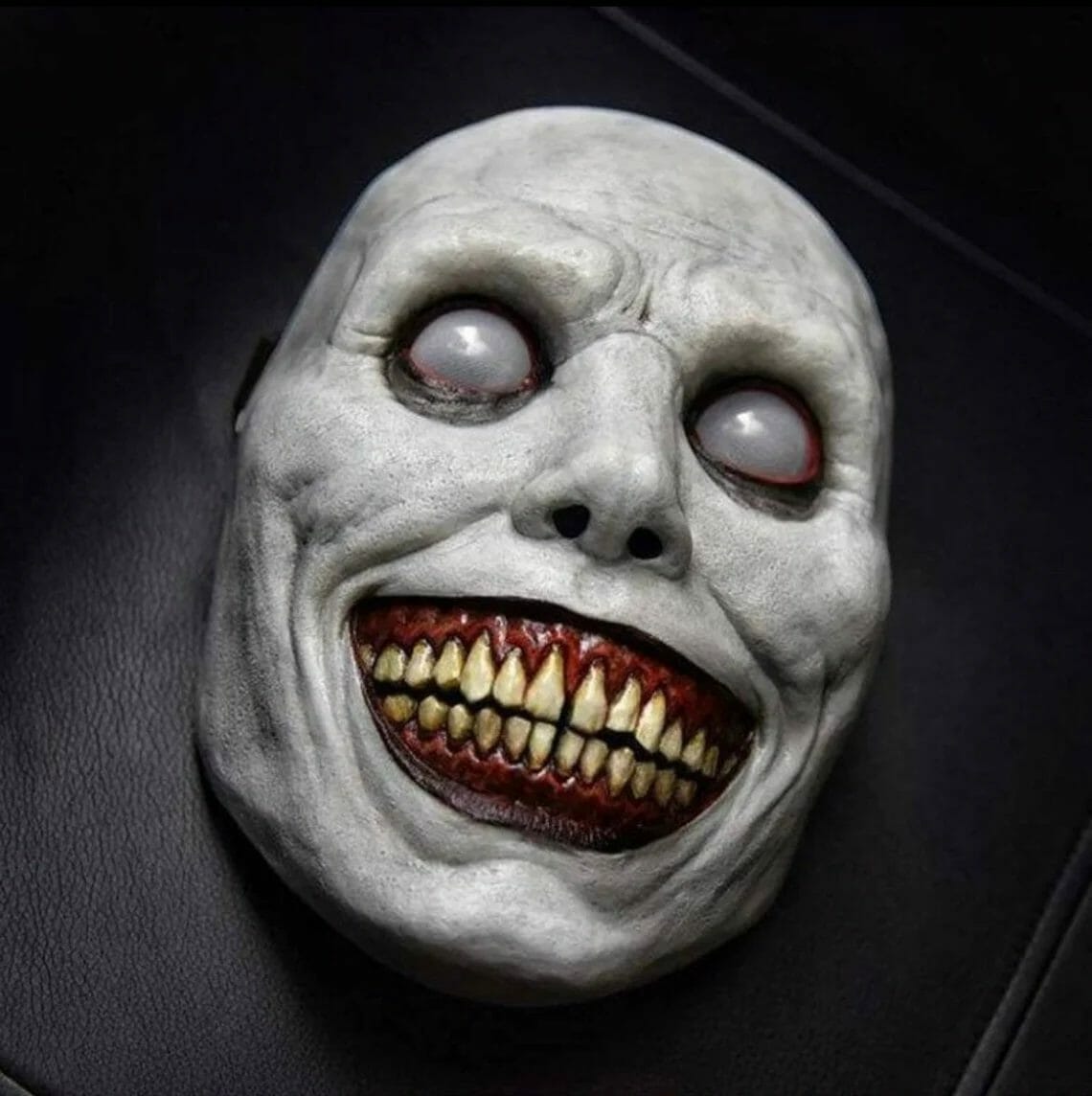 12 Masks of Halloween: #2 Freaky chomper face