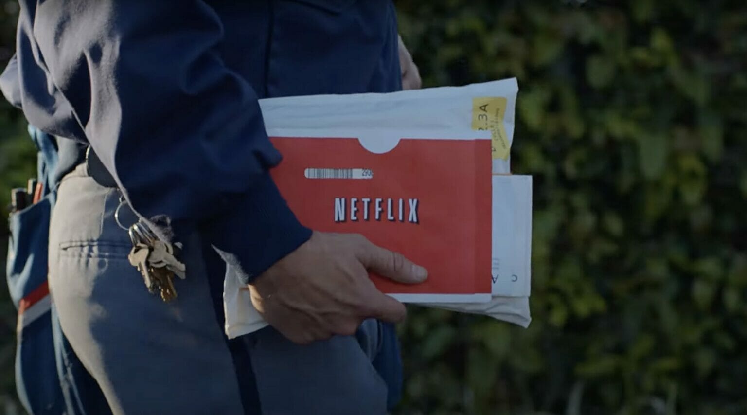 Netflix pay tribute to their DVD shipping service with final farewell ...