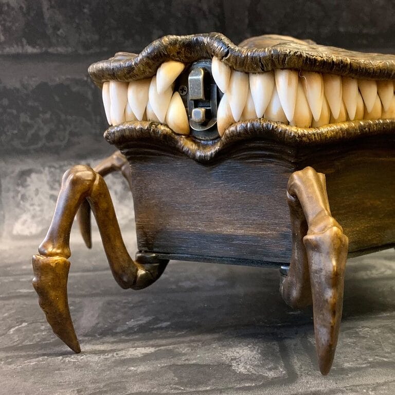 This freaky cool spider Mimic chest will guard your dice and jewellery
