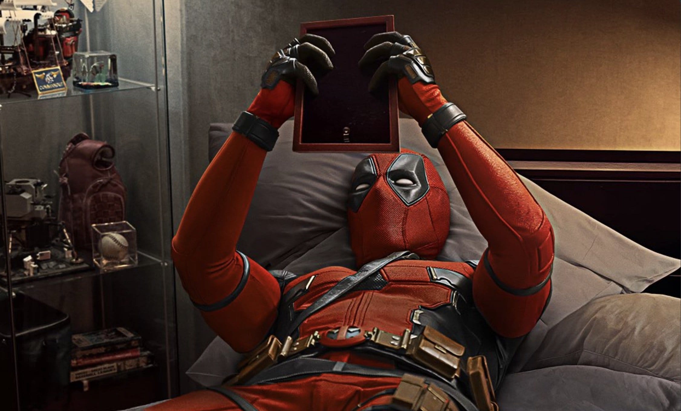 Hugh Jackman and Ryan Reynolds recreate classic Logan meme to celebrate ...