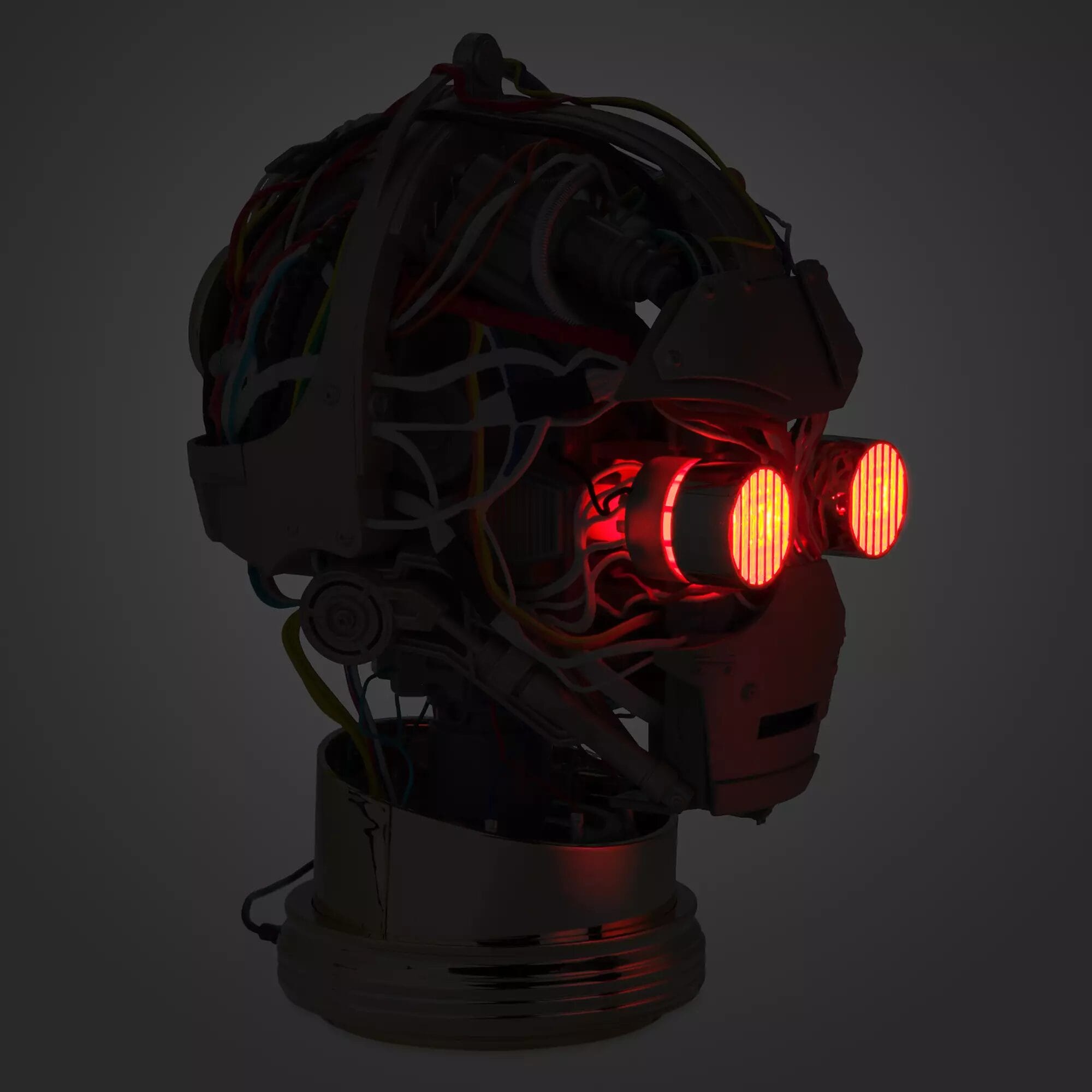 You can rewire this C-3P0's head to reveal Sith secrets