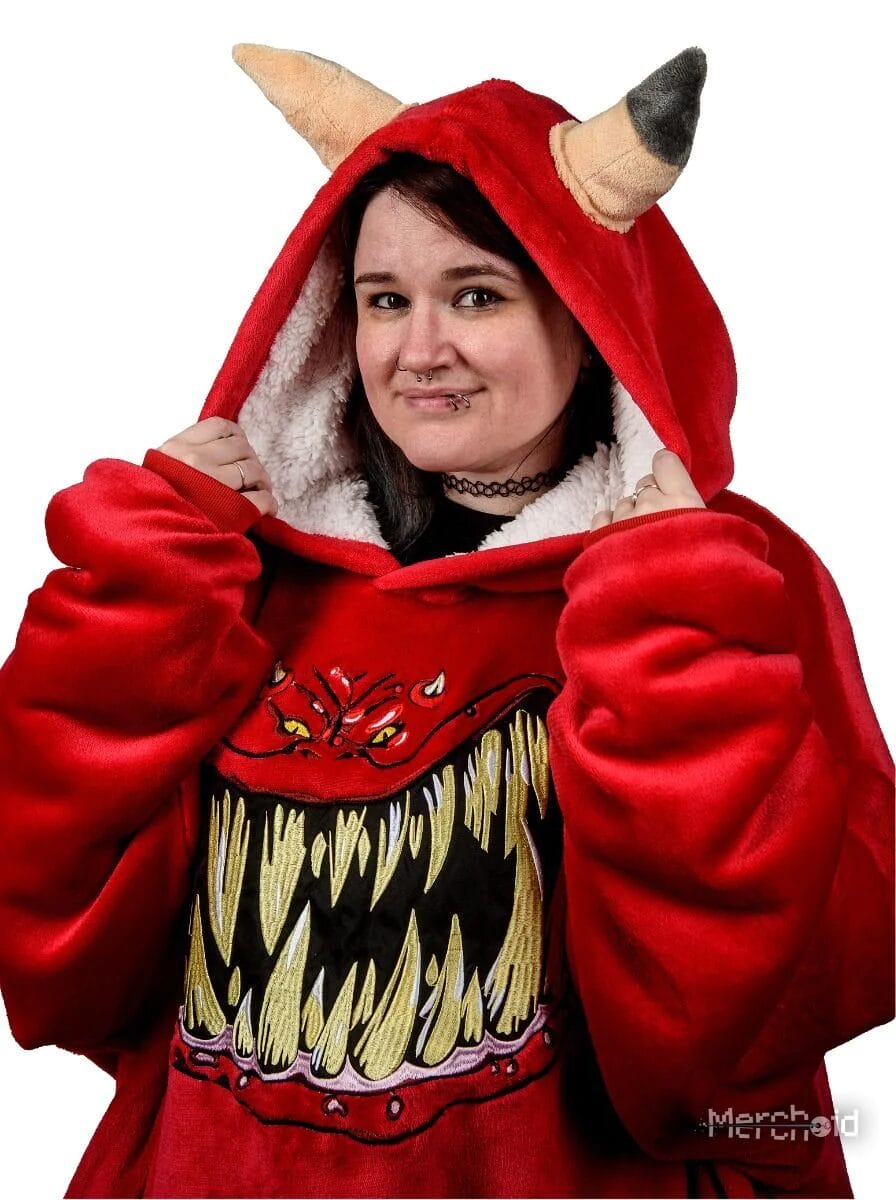 Snuggle teeth! The Warhammer 40K squig blanet hoodie is a thing of ...