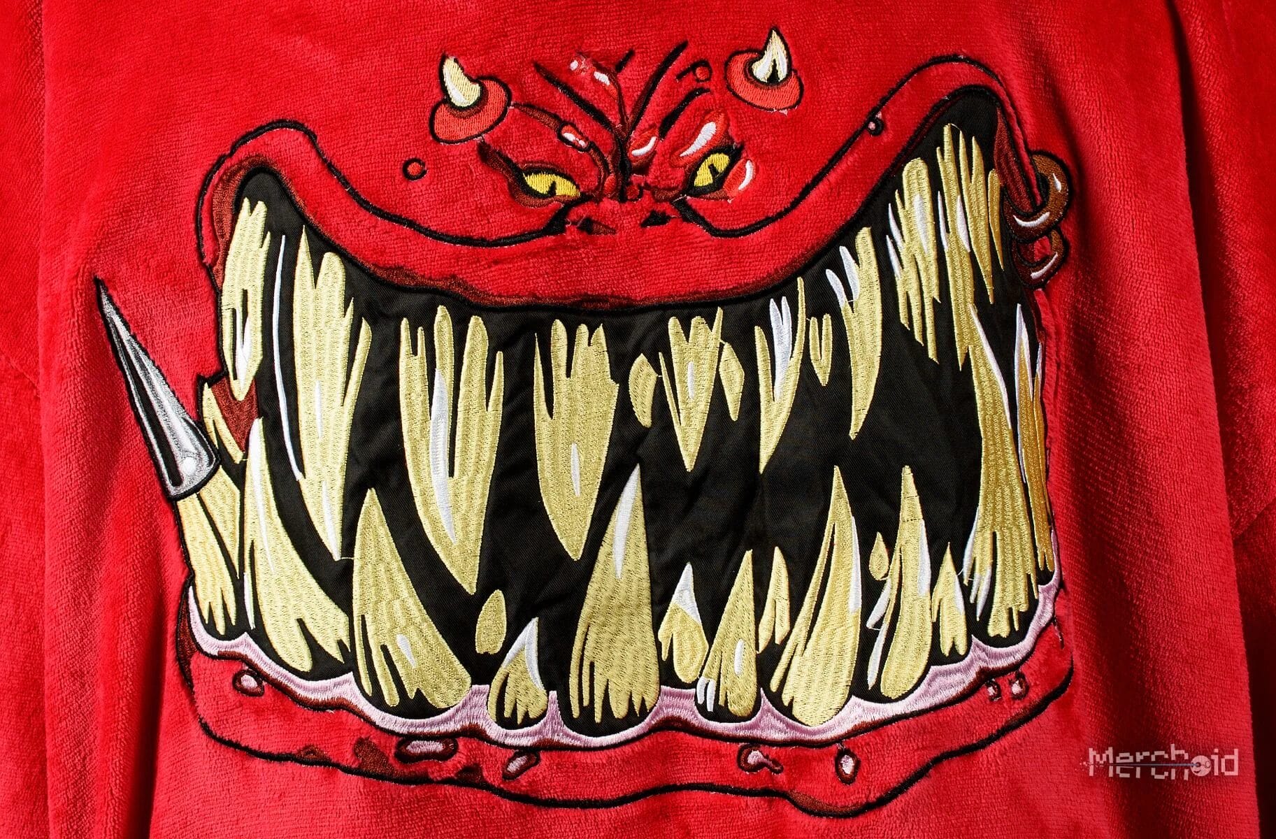 Snuggle teeth! The Warhammer 40K squig blanet hoodie is a thing of ...
