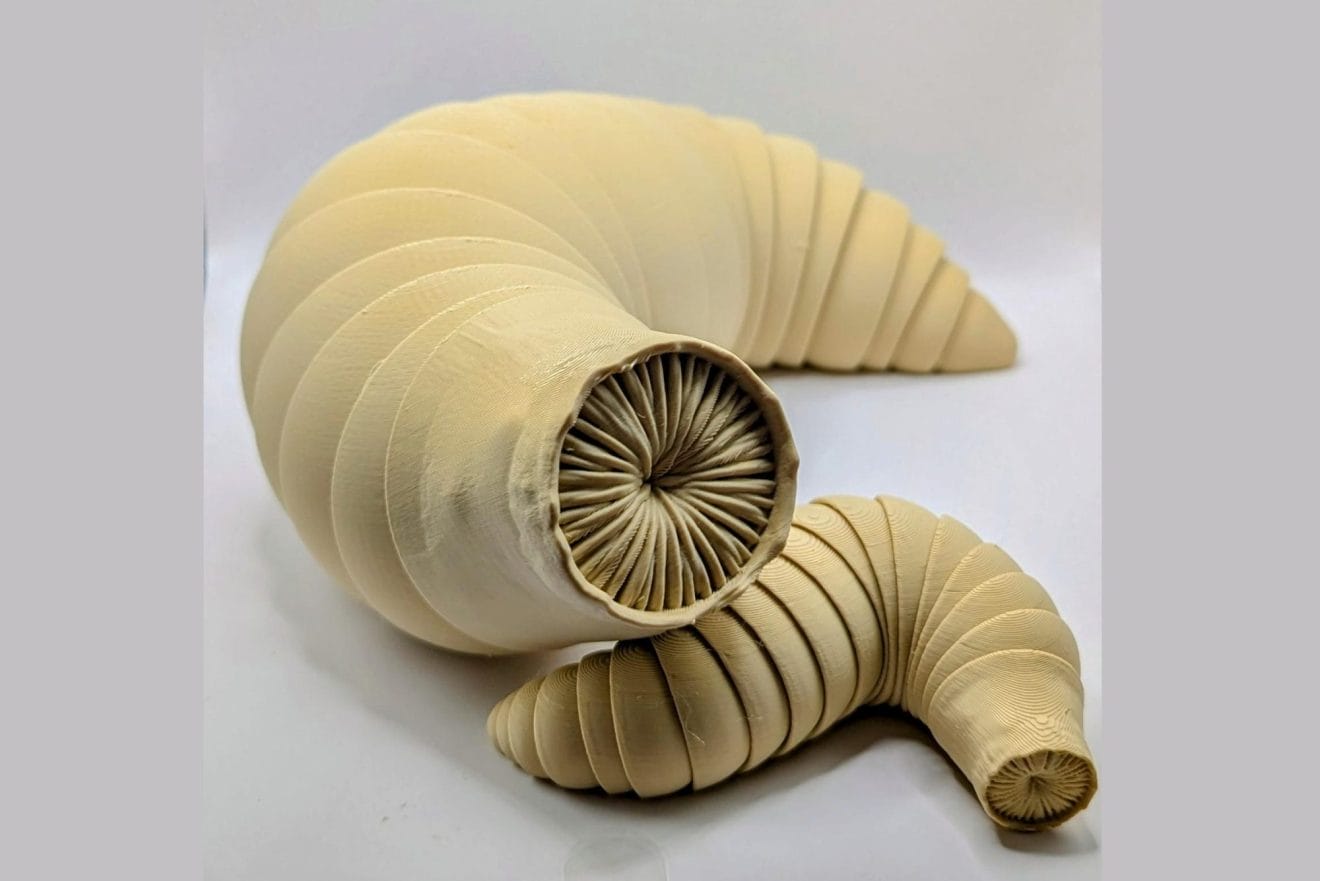 Check out this giant articulated sandworm from from the 'DUNE' movies